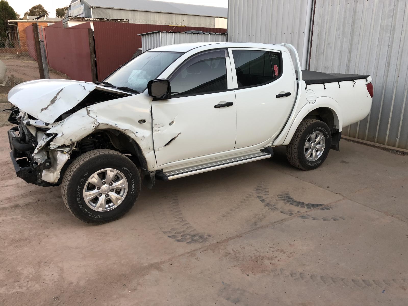 2015 MITSUBISHI TRITON REAR/TAILGATE GLASS - Narrandera Auto Wreckers